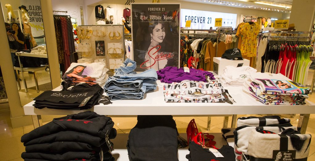 "Forever 21" lanza su nueva línea de ropa inspirada en Selena Quintanilla