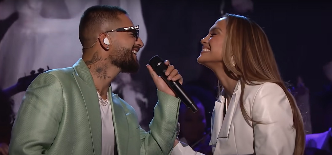 Jennifer López y Maluma interpretan 'Marry Me' en The Tonight Show